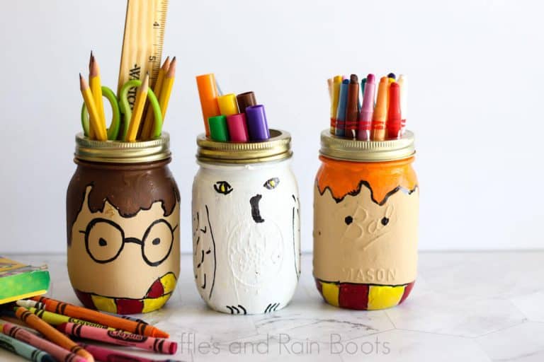 DIY Harry Potter Mason Jars (Just Paint)