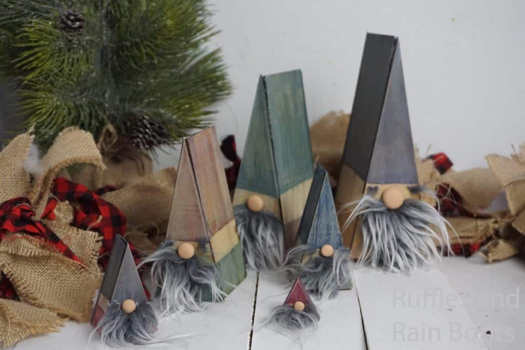 These Wooden Nesting Gnomes are So CUTE and easy!