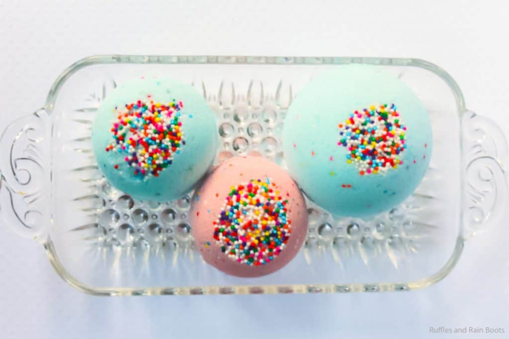 Make Easy Cotton Candy Bath Bombs for a Fun Bath Time Treat!