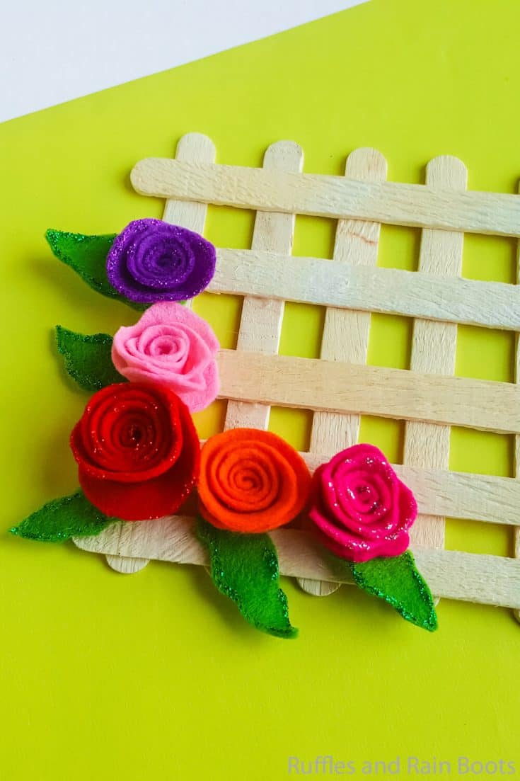 This Easy Popsicle Stick Wreath Craft for Kids is a Fun Spring Craft!