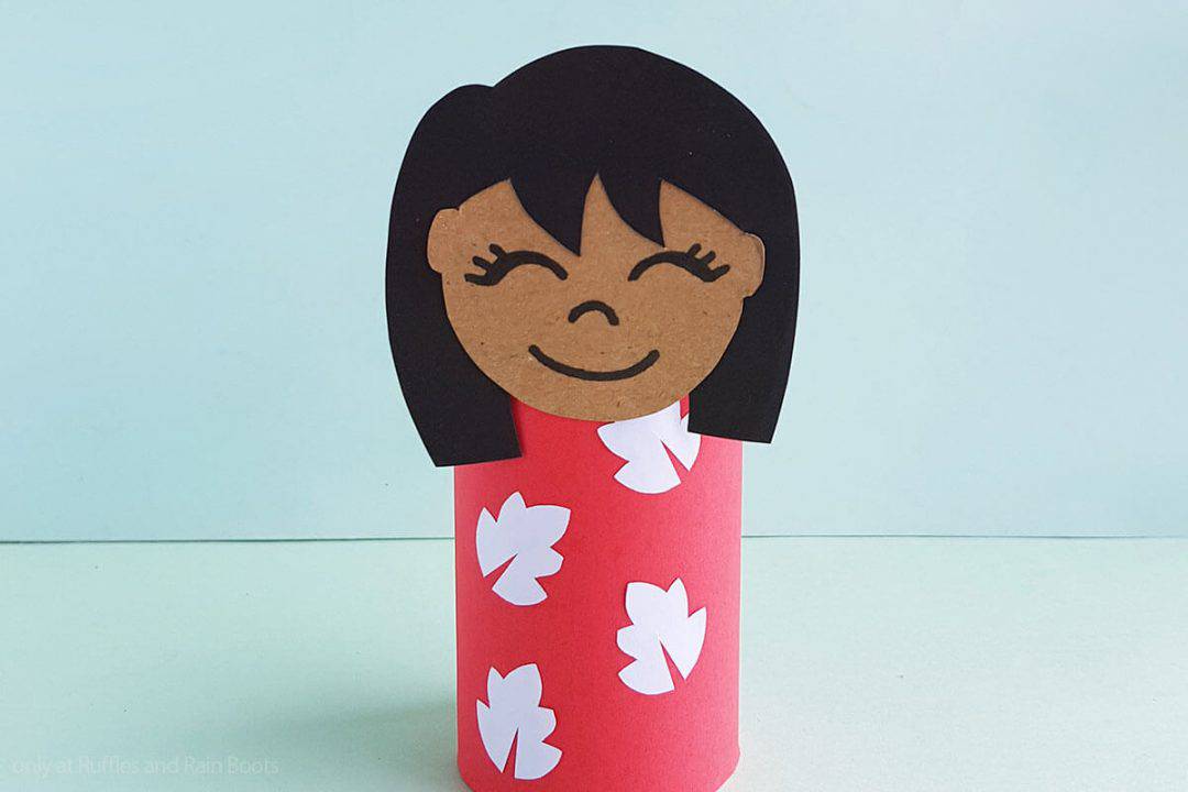 Make This Fun Lilo Paper Roll Craft for a Lilo & Stitch Kids Activity!