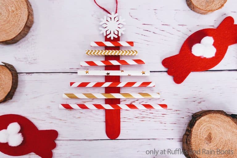 Paper Straw Christmas Tree Ornaments are a Great Christmas Kids Craft!