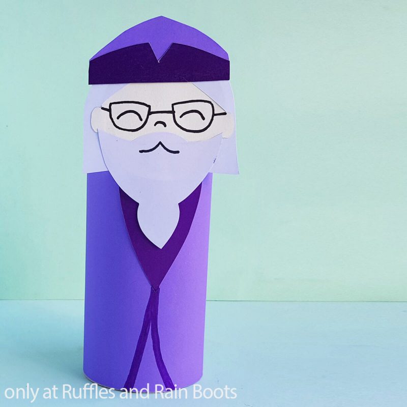 These Harry Potter Paper Roll Crafts Make Puppets or Paper Dolls
