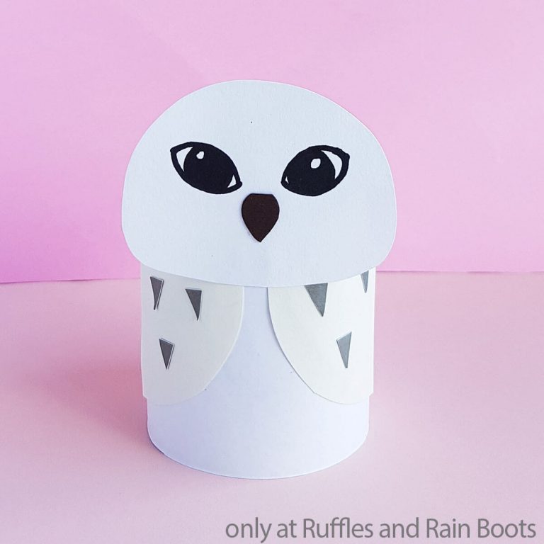 These Harry Potter Paper Roll Crafts Make Puppets or Paper Dolls