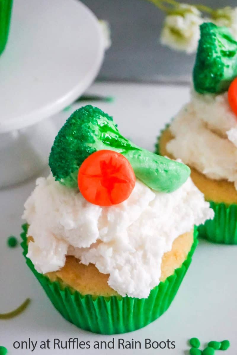 Make These April Fools Cupcakes for a Hilarious Prank Cupcakes on Kids!
